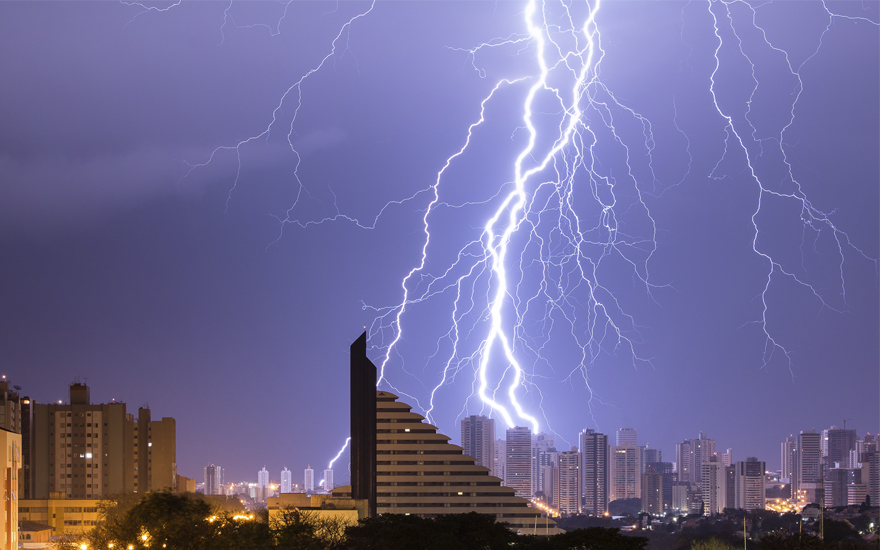 Maior raio do mundo é registrado no Brasil, com 709 km de extensão, diz ...