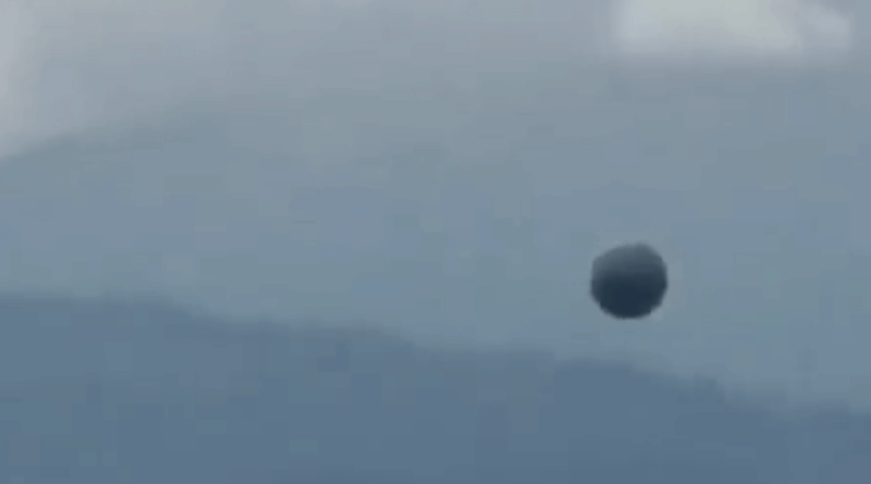Misteriosa esfera metálica no céu da Colômbia deixa cientistas sem ...