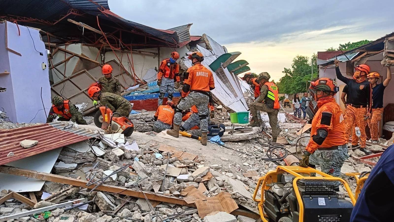 Novo terremoto atinge as Filipinas; número de desabrigados supera 11 ...